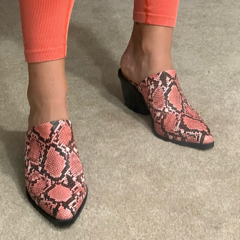 Subtle Sophisticate Mule - Snake Skin - Gem